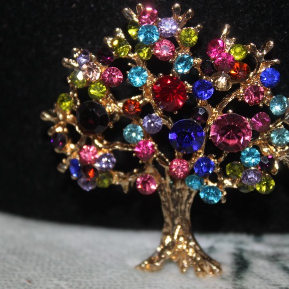 Betsey Johnson | Jewelry | Nwt Betsey Johnson Tree Of Life Brooch ...